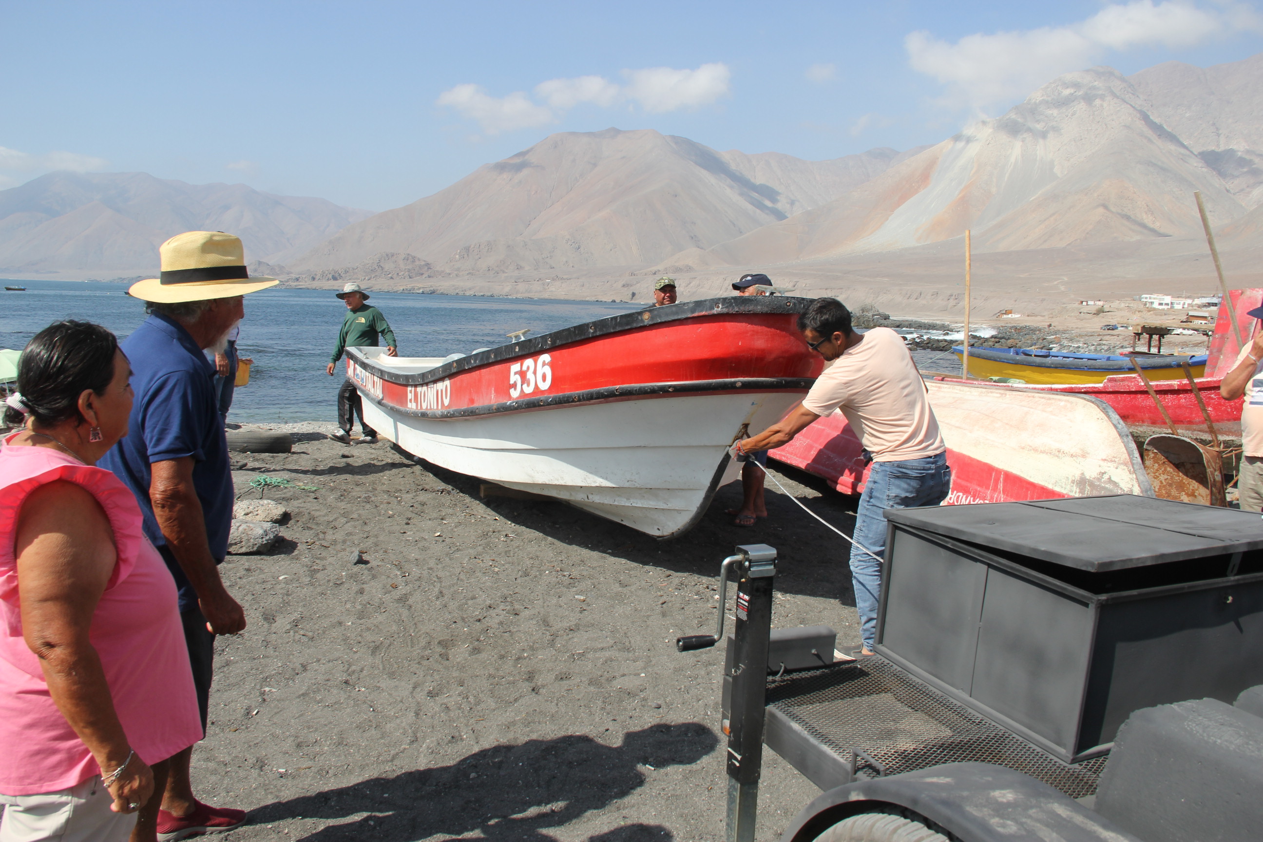 Pescadores de Tocopilla mejoran proceso de retiro de botes del mar ...